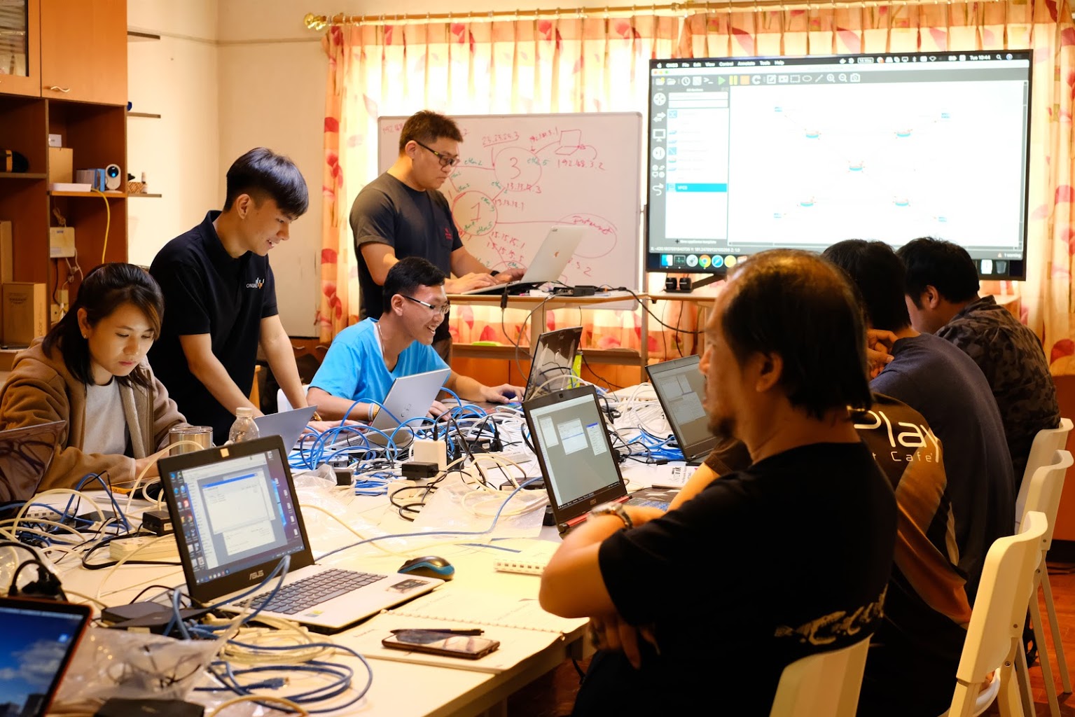 MTCRE : Mikrotik Certified Routing Engineer - PacketHunter.net